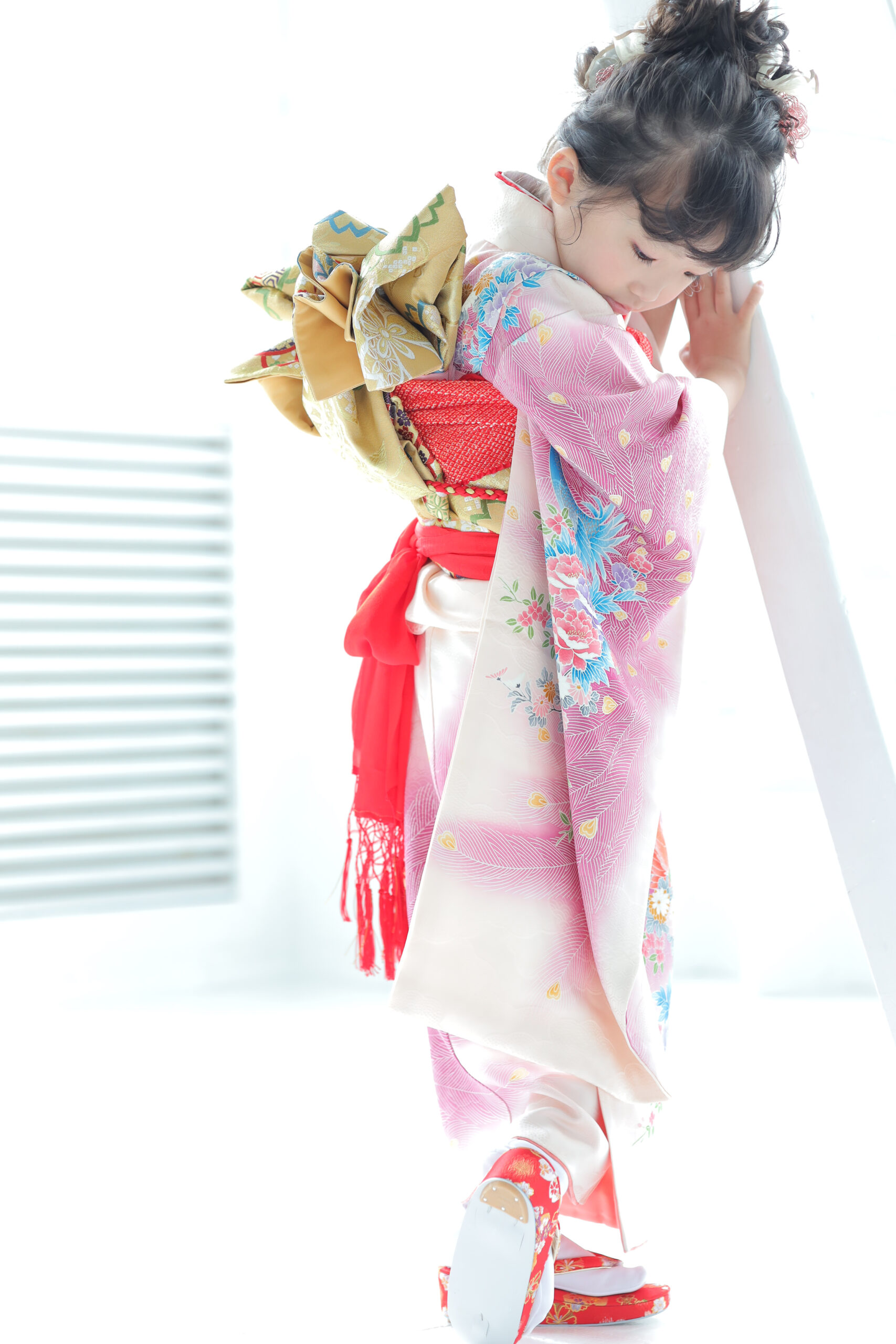 かっちり？自然に？七五三のポーズ特集！～7歳女の子編 - 愛知・名古屋・岡崎のおしゃれな七五三写真撮影・前撮り｜フォトスタジオノーブレム